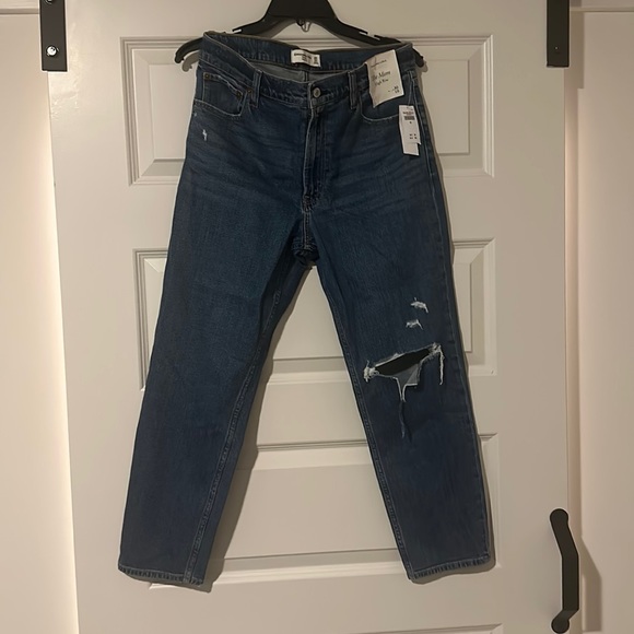 Abercrombie & Fitch | Jeans | Abercrombie Mom Jeans | Poshmark